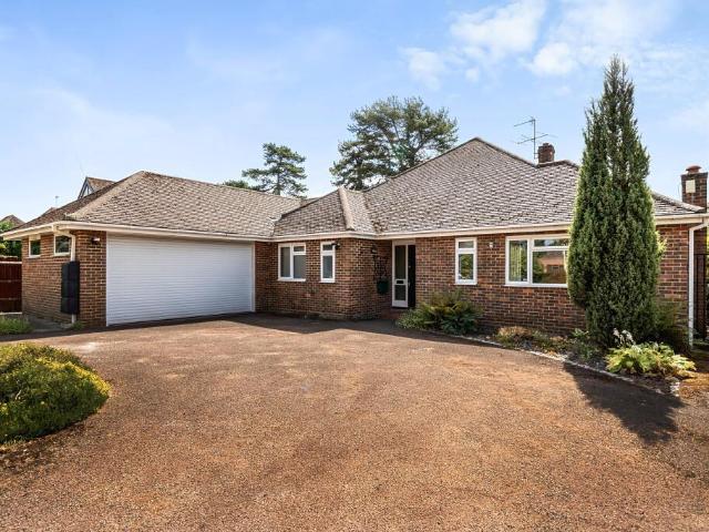 3 bedroom bungalow for sale