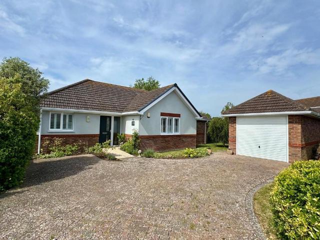 3 bedroom bungalow for sale