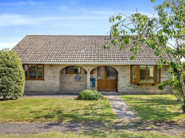 3 bedroom bungalow for sale