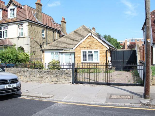 3 bedroom bungalow for sale