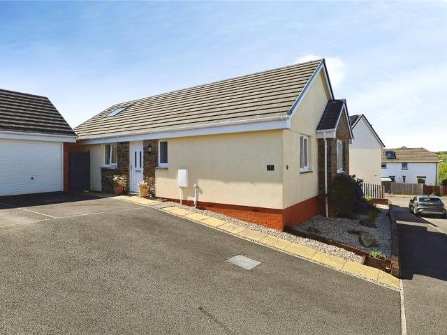 3 bedroom bungalow for sale