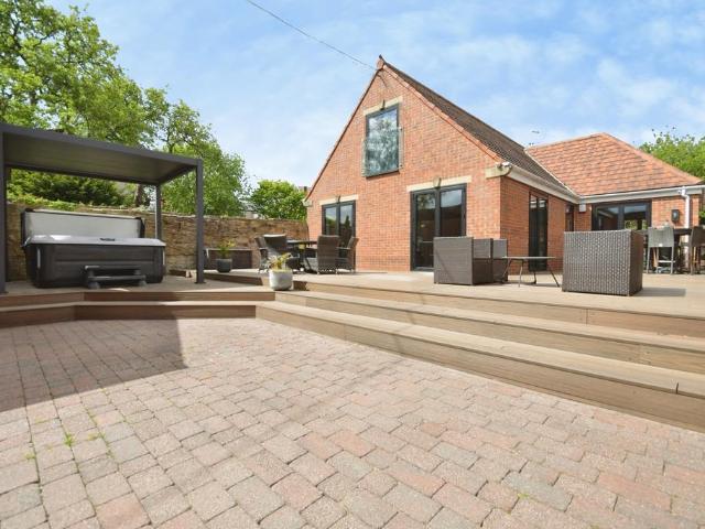 3 bedroom bungalow for sale