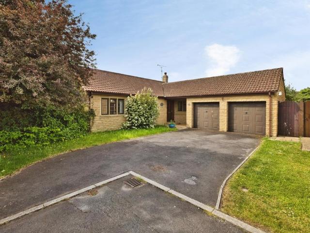 3 bedroom bungalow for sale