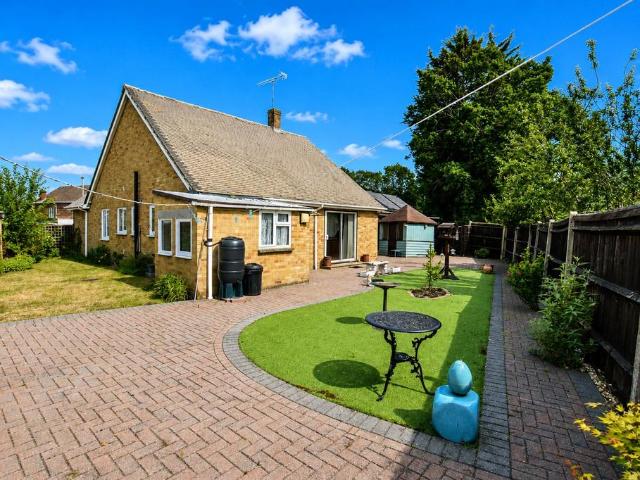 3 bedroom bungalow for sale