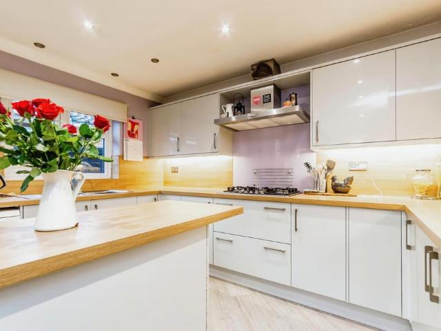 3 bedroom bungalow for sale