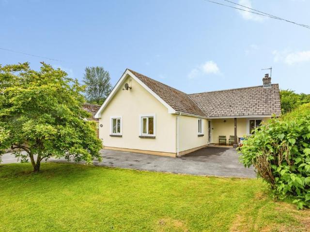 3 bedroom bungalow for sale