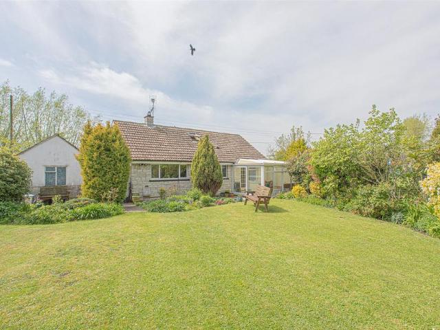 3 bedroom bungalow for sale