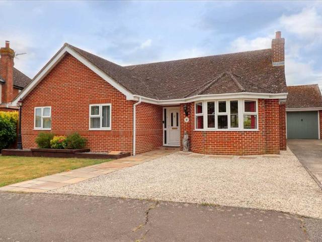 3 bedroom bungalow for sale