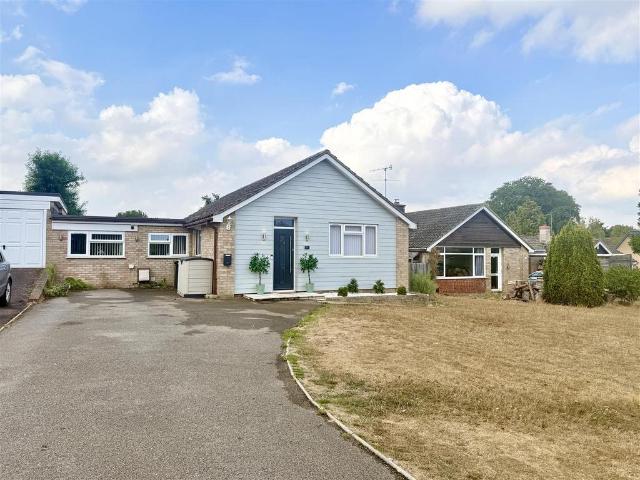 3 bedroom bungalow for sale
