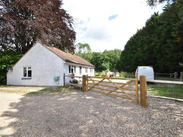 3 bedroom bungalow for sale