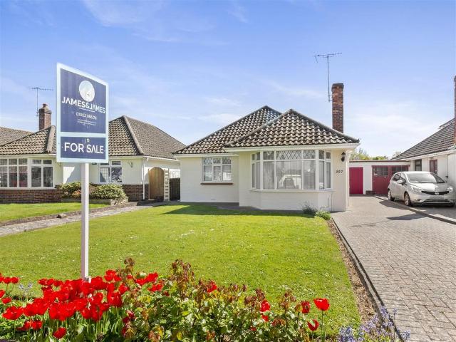 3 bedroom bungalow for sale