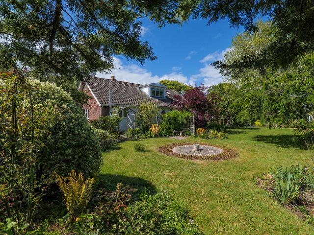 3 bedroom bungalow for sale
