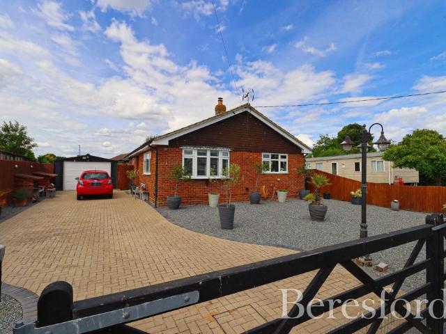 3 bedroom bungalow for sale