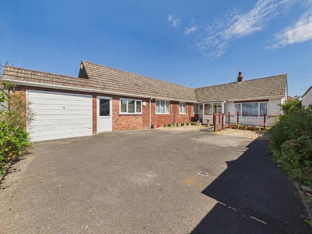 3 bedroom bungalow for sale