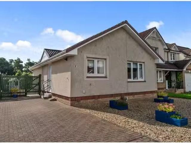 3 bedroom bungalow for sale, Haymarket Crescent, Livinsgton, L.