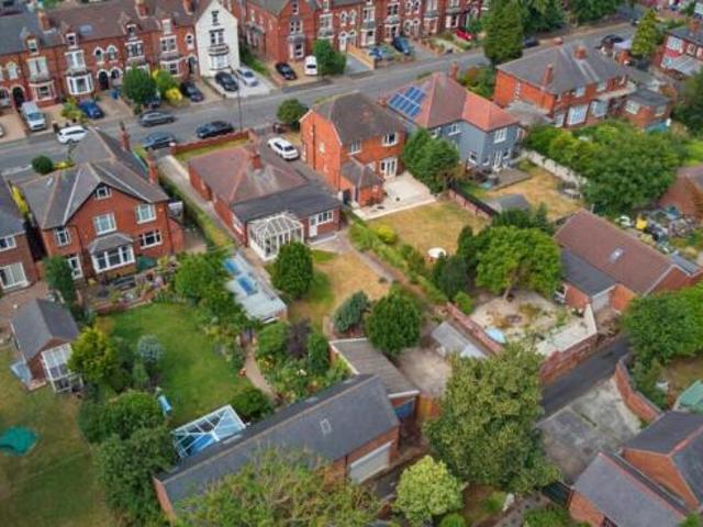 3 bedroom bungalow for sale in 28 Auckland Road, Doncaster, DN2