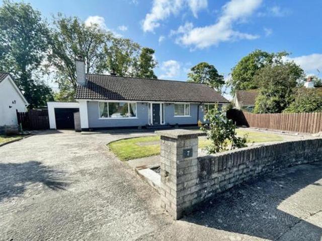 3 Bedroom Bungalow For Sale In 7 Thornhill Close
