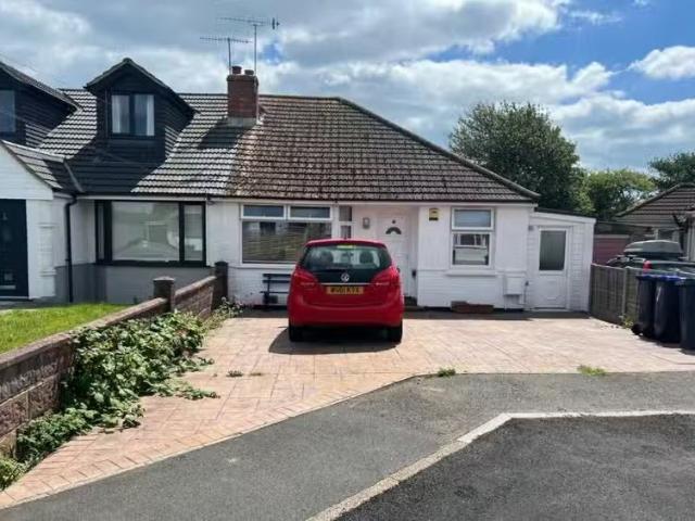 3 bedroom bungalow for sale in 7 Vincent Close, Lancing, West.