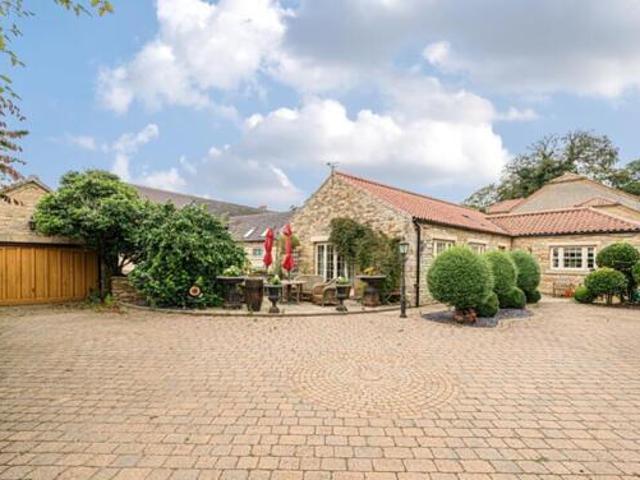 3 Bedroom Bungalow For Sale In Coleby, Lincoln