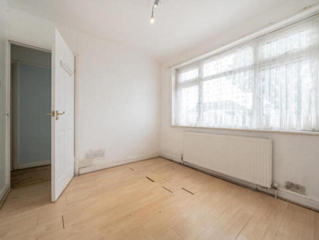 3 bedroom bungalow for sale in Compton Place, Watford, Hertfordshire, WD19