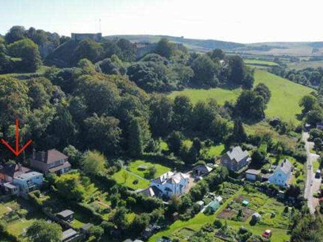 3 Bedroom Bungalow For Sale In Carisbrooke
