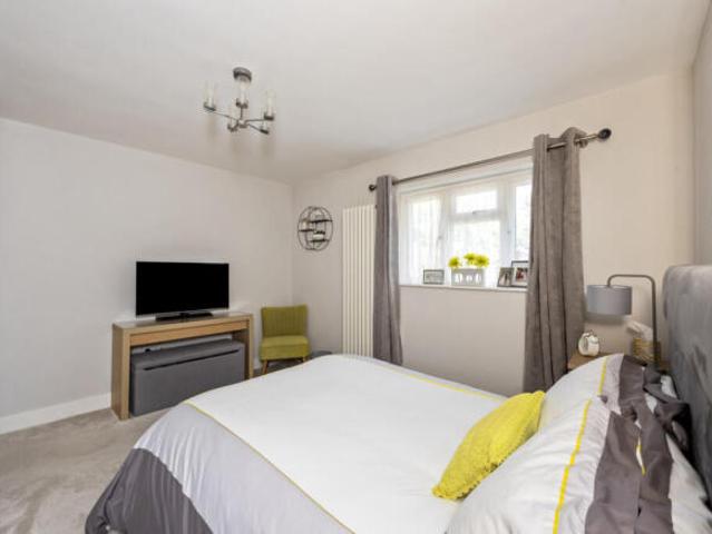 3 bedroom bungalow for sale in Chesswood Close, Worthing, BN11