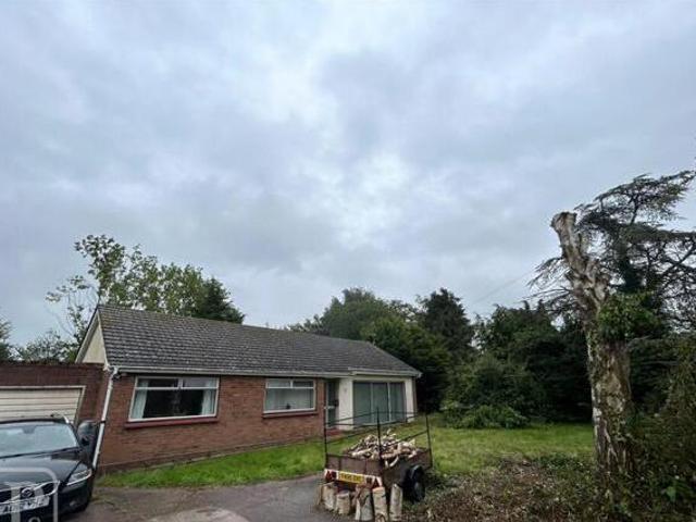 3 Bedroom Bungalow For Sale In Clacton on sea, Essex