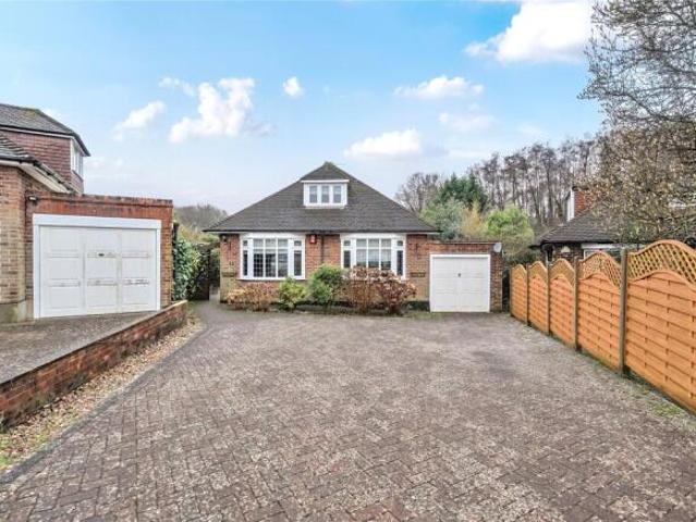 3 bedroom bungalow for sale in Abbots Close, Orpington, BR5