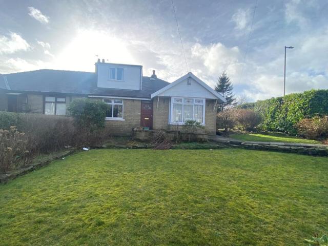 3 bedroom bungalow for sale in Beacon Road, Wibsey, Bradford, BD6