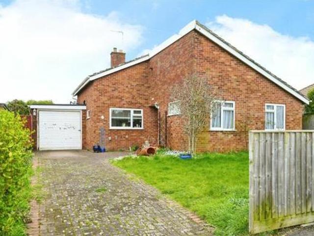 3 Bedroom Bungalow For Sale In Bicester, Oxfordshire