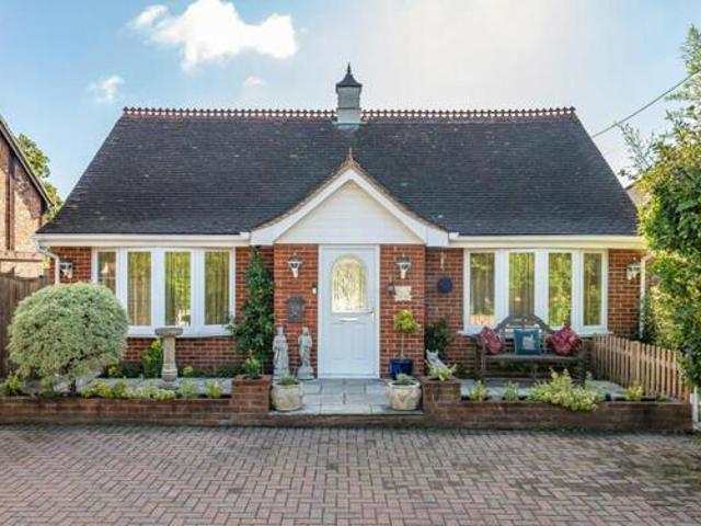 3 Bedroom Bungalow For Sale In Bracknell, Berkshire