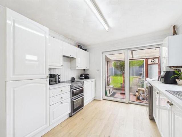 3 bedroom bungalow for sale in Buckland Avenue, Basingstoke, Hampshire, RG22