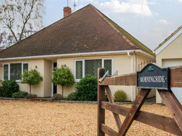 3 Bedroom Bungalow For Sale In Bucks Horn Oak