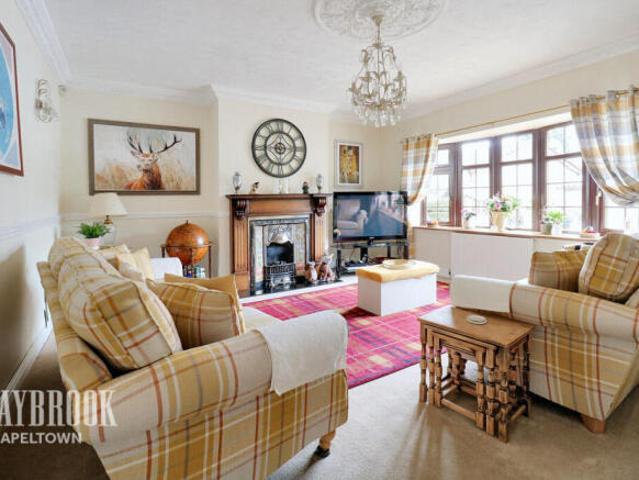3 bedroom bungalow for sale in Burncross Road, Chapeltown, S35