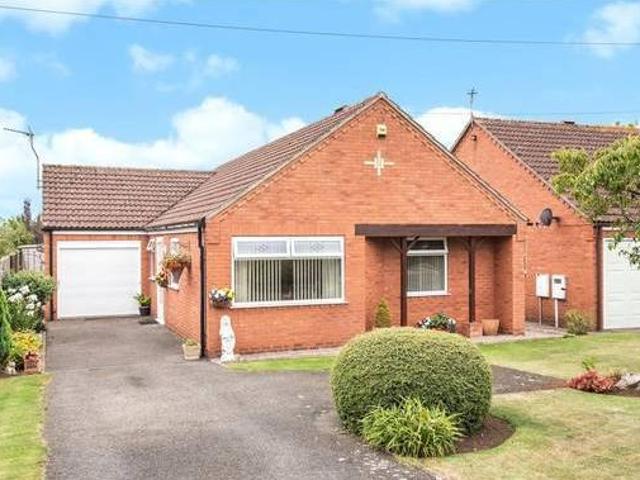3 bedroom bungalow for sale in Burton Road Heckington NG34 NG34