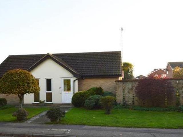 3 bedroom bungalow for sale in Green Lane LeighonSea Eastwood Essex SS9 SS9