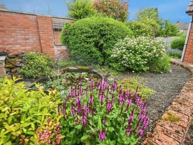3 bedroom bungalow for sale in Elm Road, Penketh, Warrington, Cheshire, WA5
