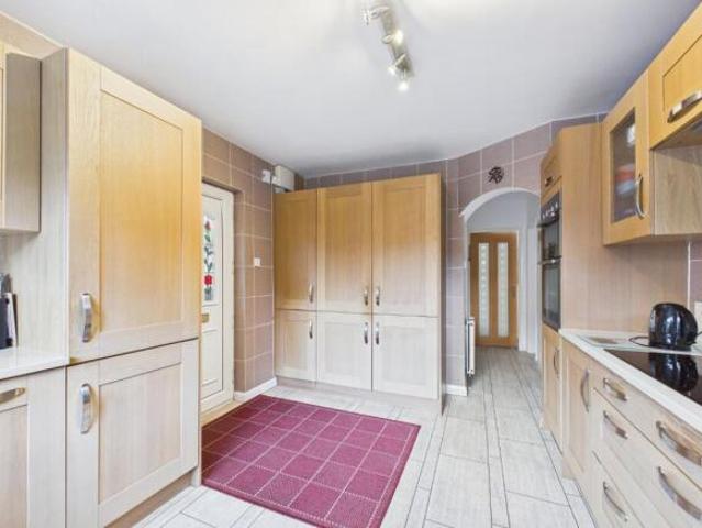 3 bedroom bungalow for sale in Kingswear Crescent, Leeds, West Yorkshire, LS15