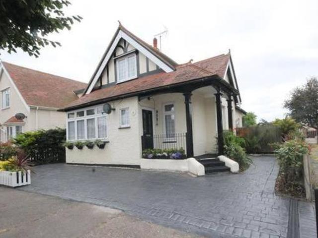 3 bedroom bungalow for sale in Kings Avenue Holland on Sea CO15