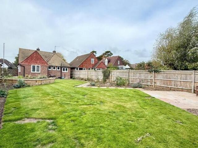 3 bedroom bungalow for sale in Kings Drive, Eastbourne, East Sussex, BN21