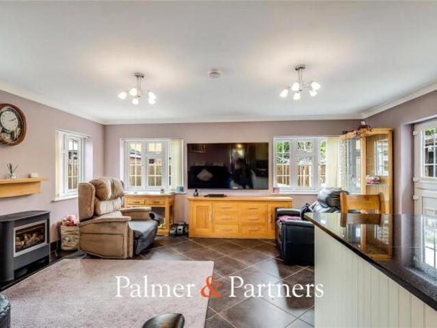 3 bedroom bungalow for sale in Kirkmans Road, Galleywood, Chelmsford, Essex, CM2