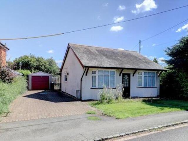 3 Bedroom Bungalow For Sale In Holmer Green, High Wycombe