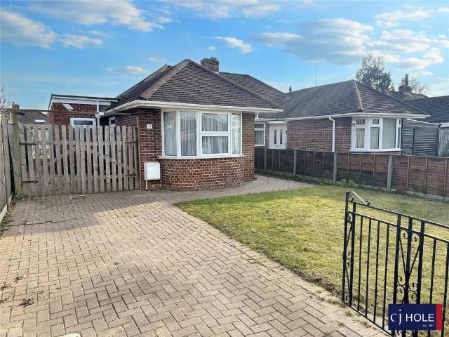 3 bedroom bungalow for sale in Havelock Road, Hucclecote, Gloucester, GL3