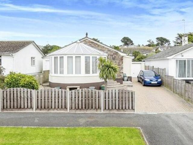 3 Bedroom Bungalow For Sale In Helston, Cornwall