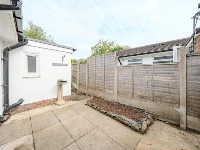 3 bedroom bungalow for sale in High Ash Crescent, Leeds, West Yorkshire, LS17