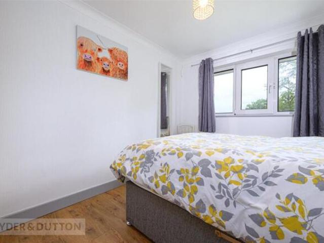 3 bedroom bungalow for sale in Hillside, Kirkheaton, Huddersfield, HD5