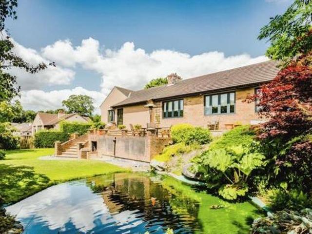 3 Bedroom Bungalow For Sale In Huddersfield, West Yorkshire
