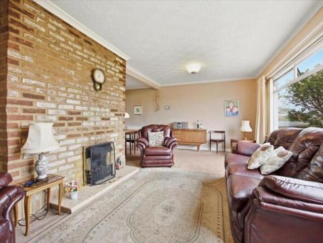 3 bedroom bungalow for sale in Oak Drive, Lenzie, Glasgow, G66