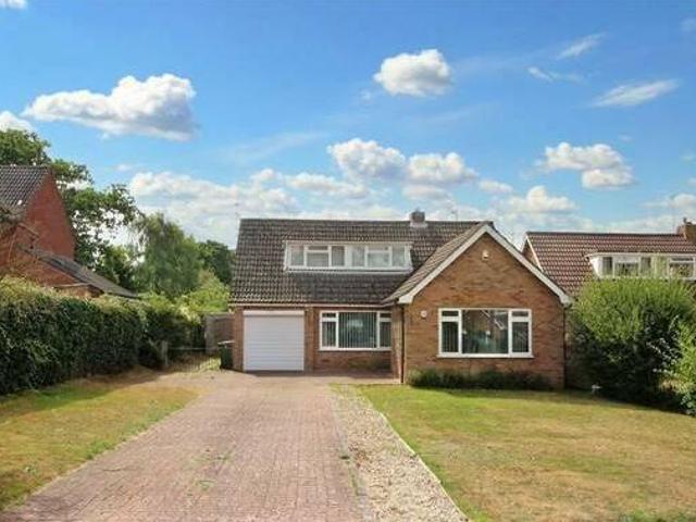 3 bedroom bungalow for sale in Oakcroft Drive Framingham Earl Norwich Norfolk NR14