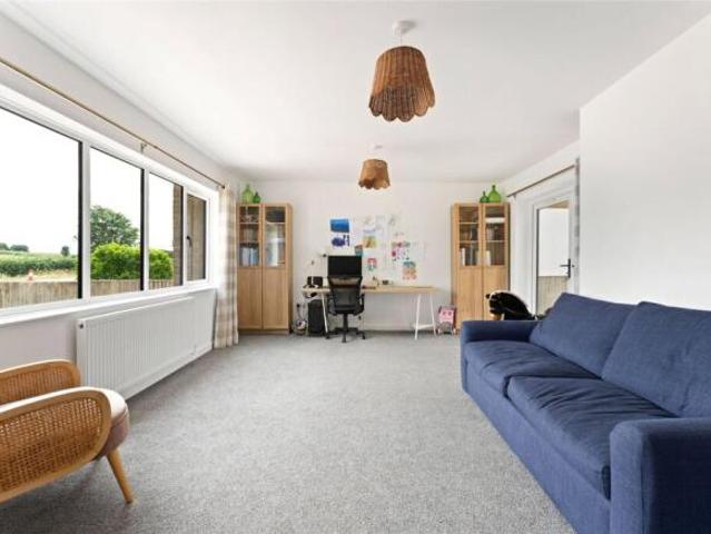 3 bedroom bungalow for sale in Oundle Road, Chesterton, Peterborough, Cambridgeshire, PE7